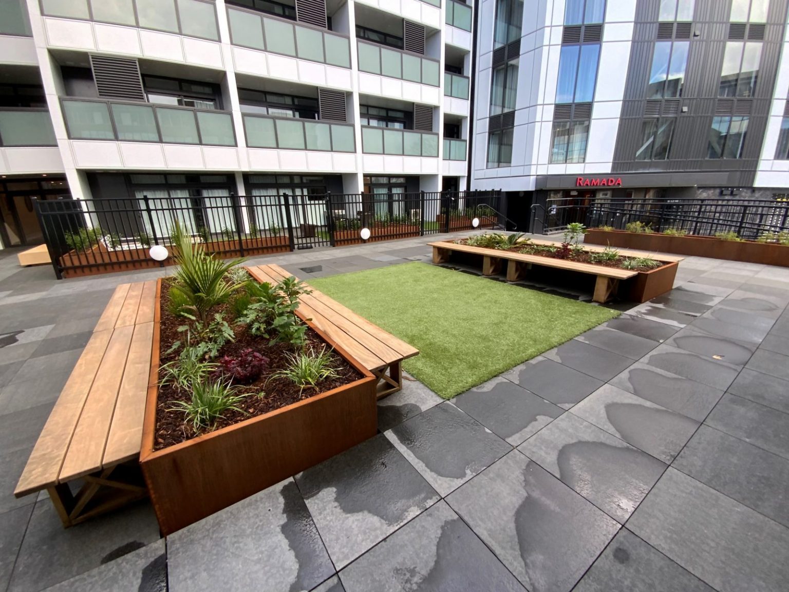 Roof Gardens & Podiums - Mace Landscapes
